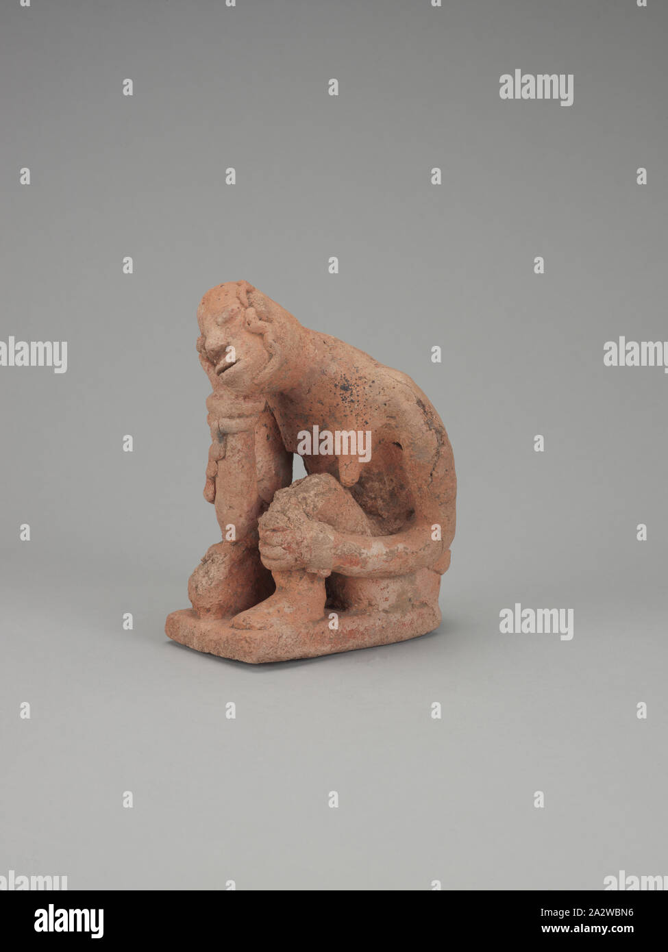 hunched figure, Jenne culture, 15th-18th century, terra-cotta, 8-5/8 x ...