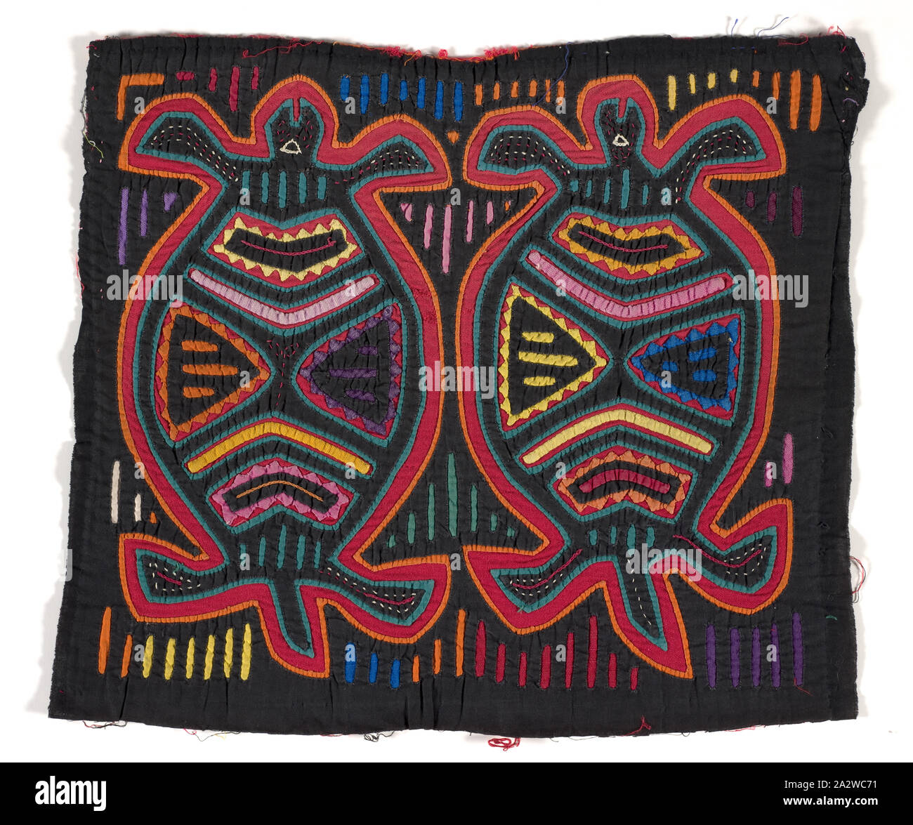 shirt panel (mola), Kuna people, about 1950s, appliqued cotton, 13 x 15 ...