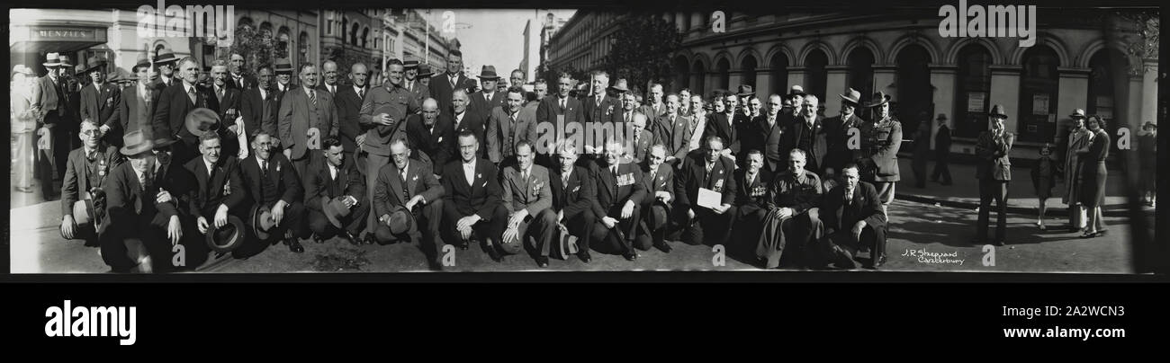 Photograph - 15/47 Battalion, Anzac Day, Melbourne, post 1918 ...
