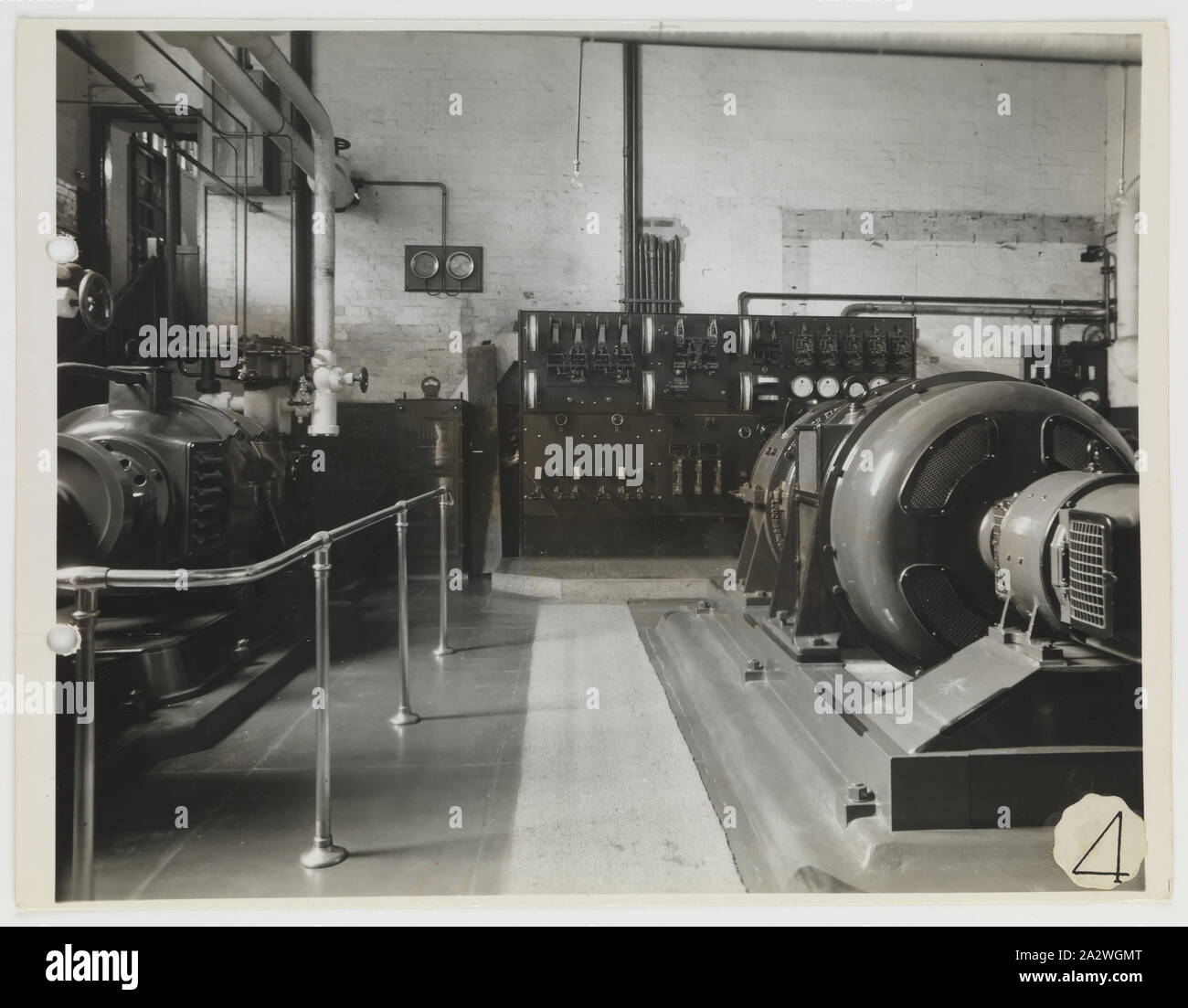 Interior house 1930s hi-res stock photography and images - Alamy