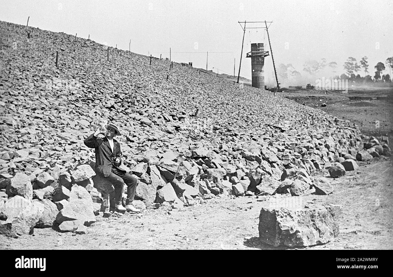 Dam wall moorabool reservoir hi-res stock photography and images - Alamy