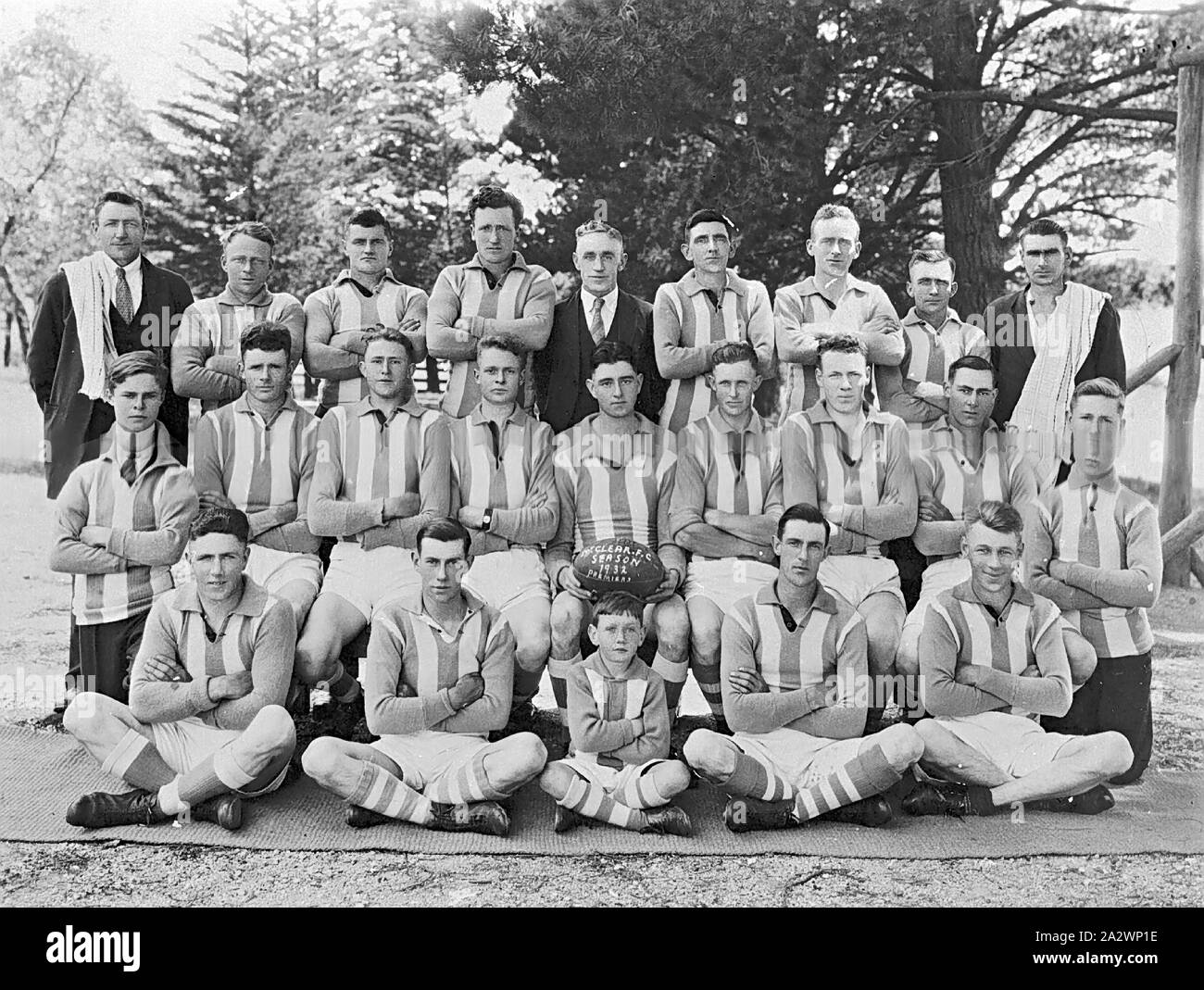 Negative - Mount Clear, Victoria, 1932, Team portrait of the Mt Clear ...