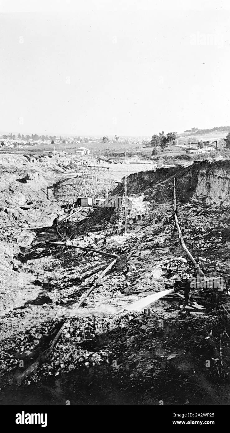 Negative - Little Bendigo, Ballarat, Victoria, 1935, Sluicing in ...