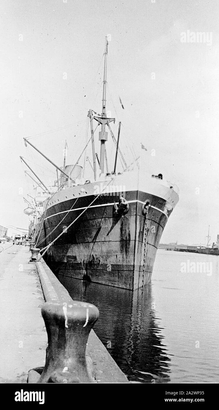 Largs bay hi-res stock photography and images - Alamy