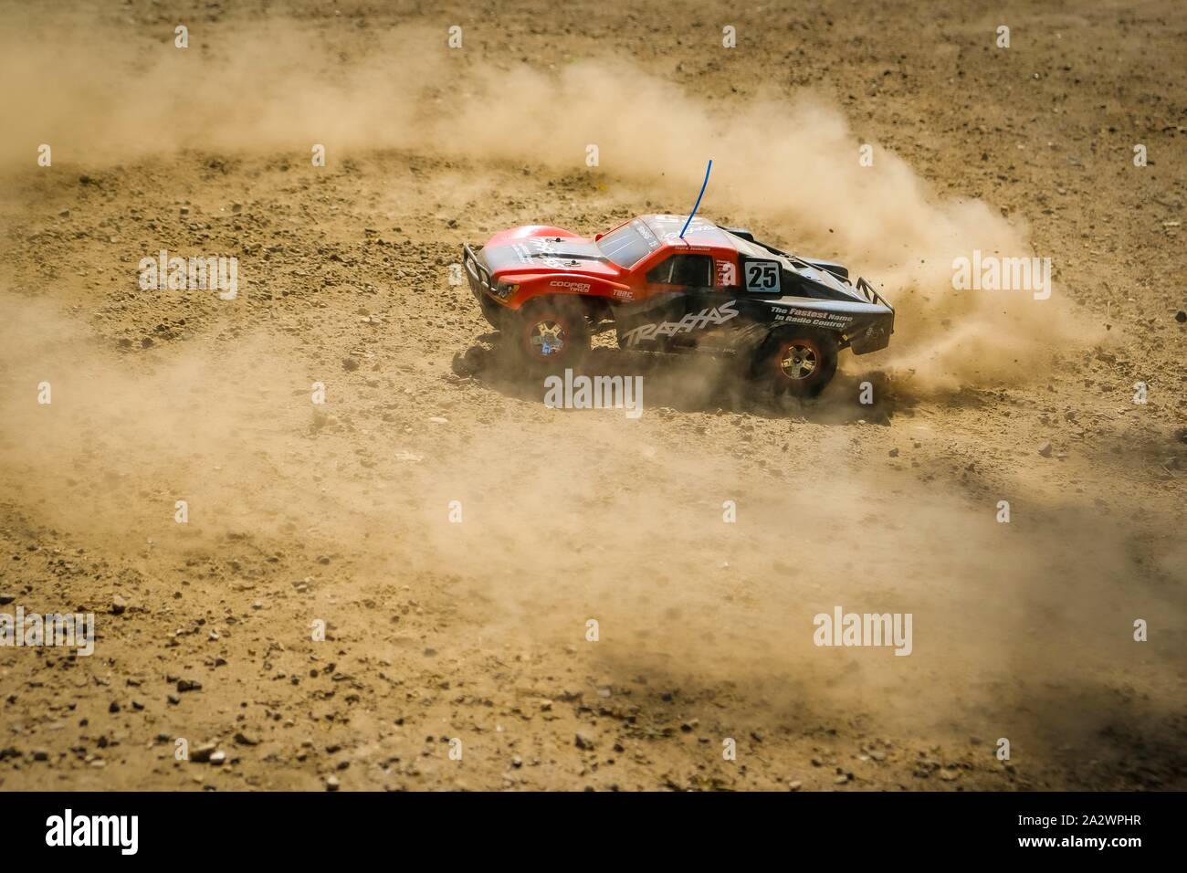 Monster truck race track hi-res stock photography and images - Alamy