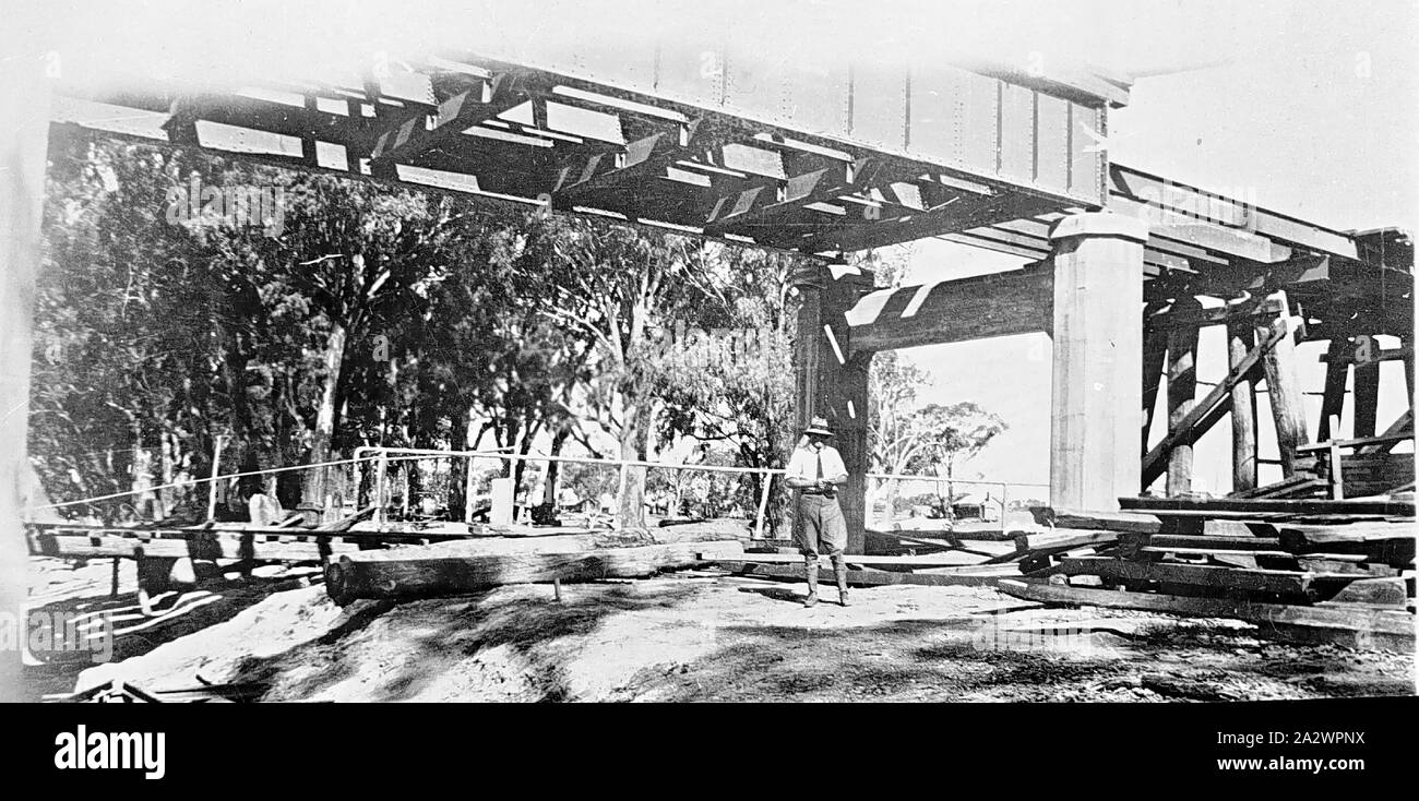 Negative - Robinvale, Victoria, circa 1920, A bridge under construction ...