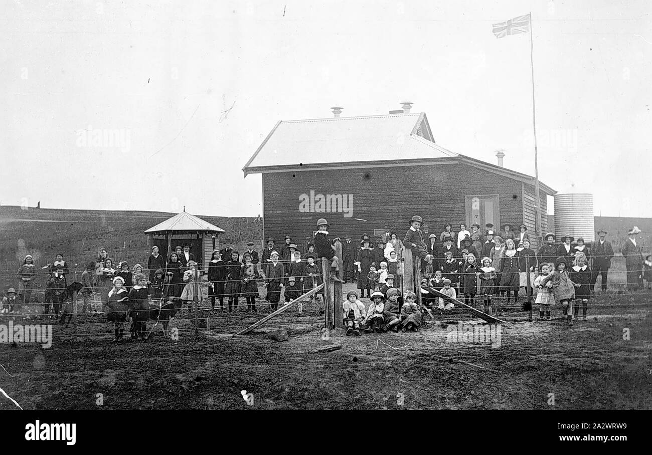 Dunrobin state school hi-res stock photography and images - Alamy