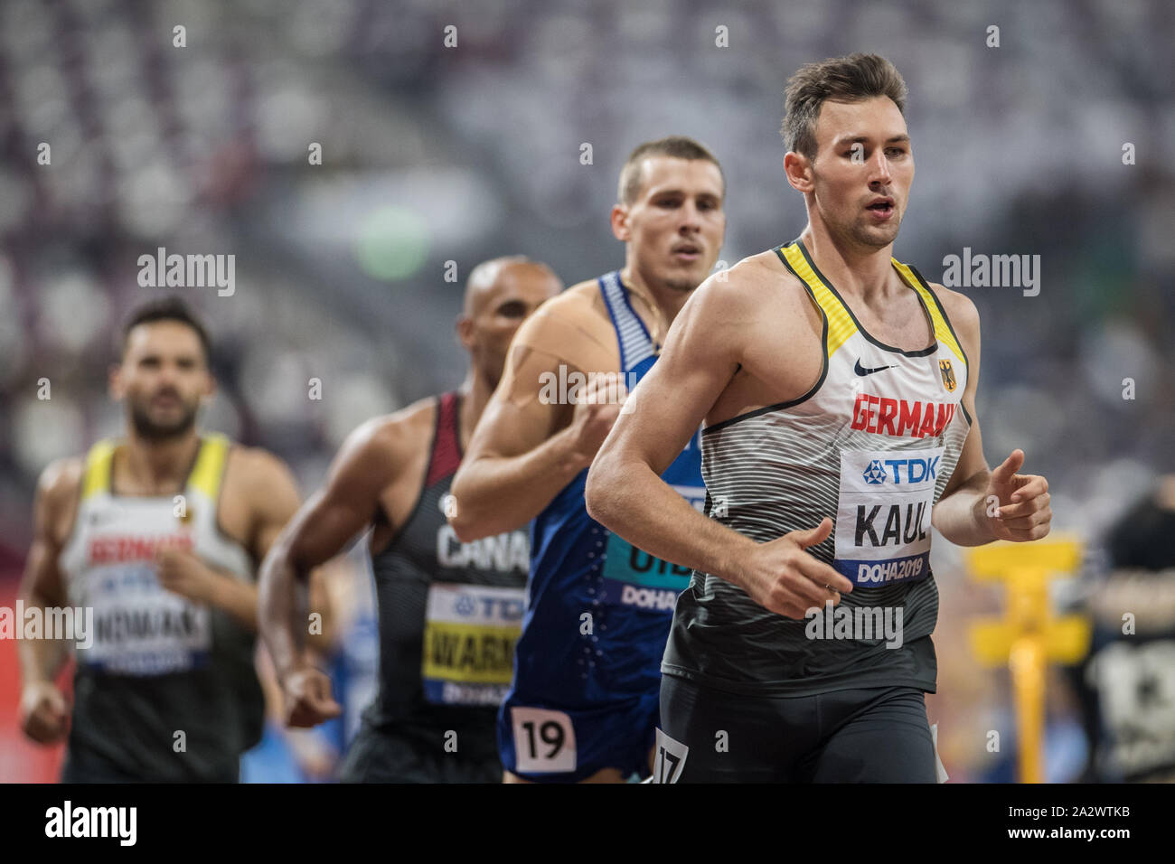 Men decathlon 1500 meters hi-res stock photography and images - Alamy