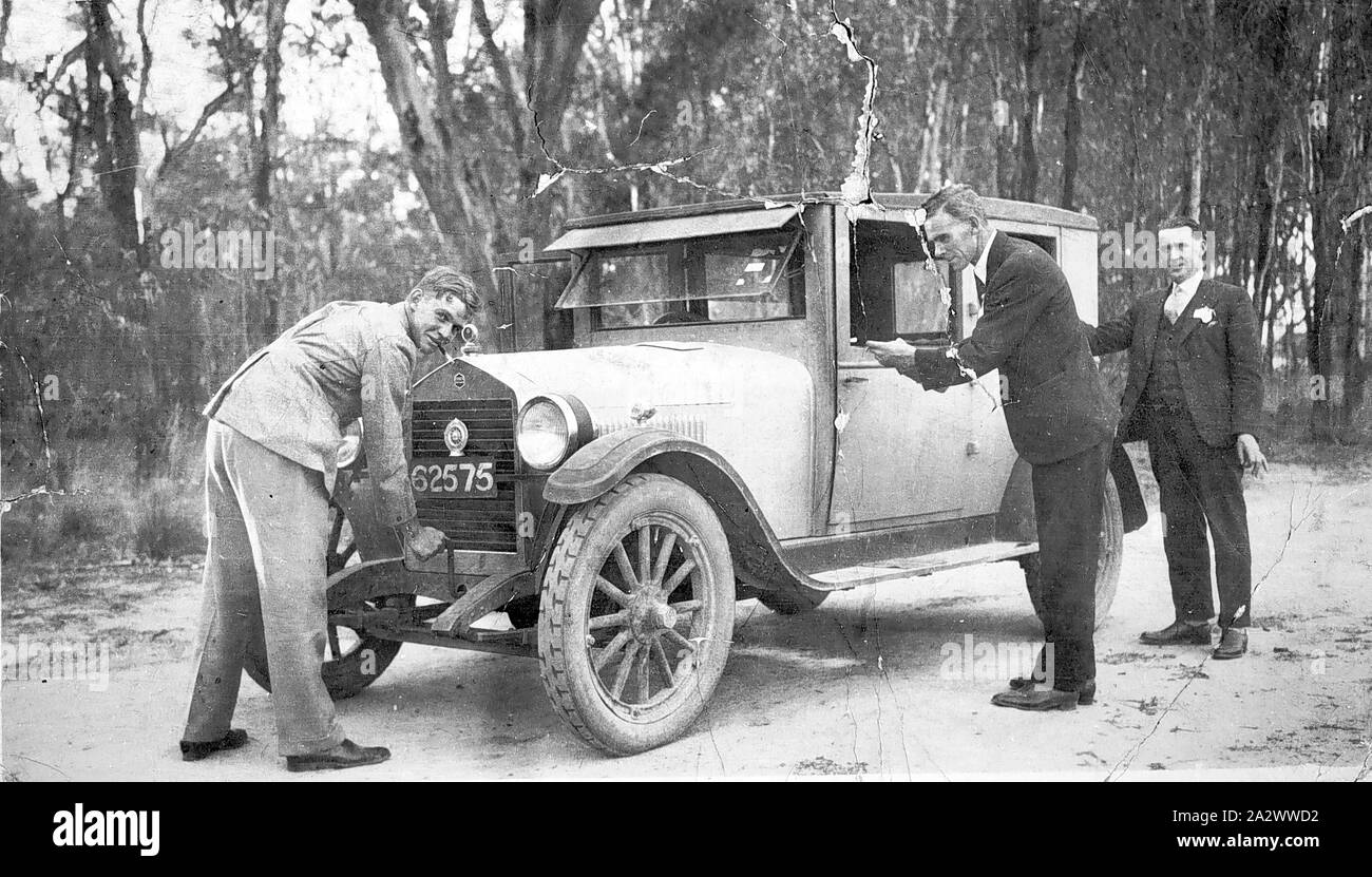 Cranking hi-res stock photography and images - Alamy