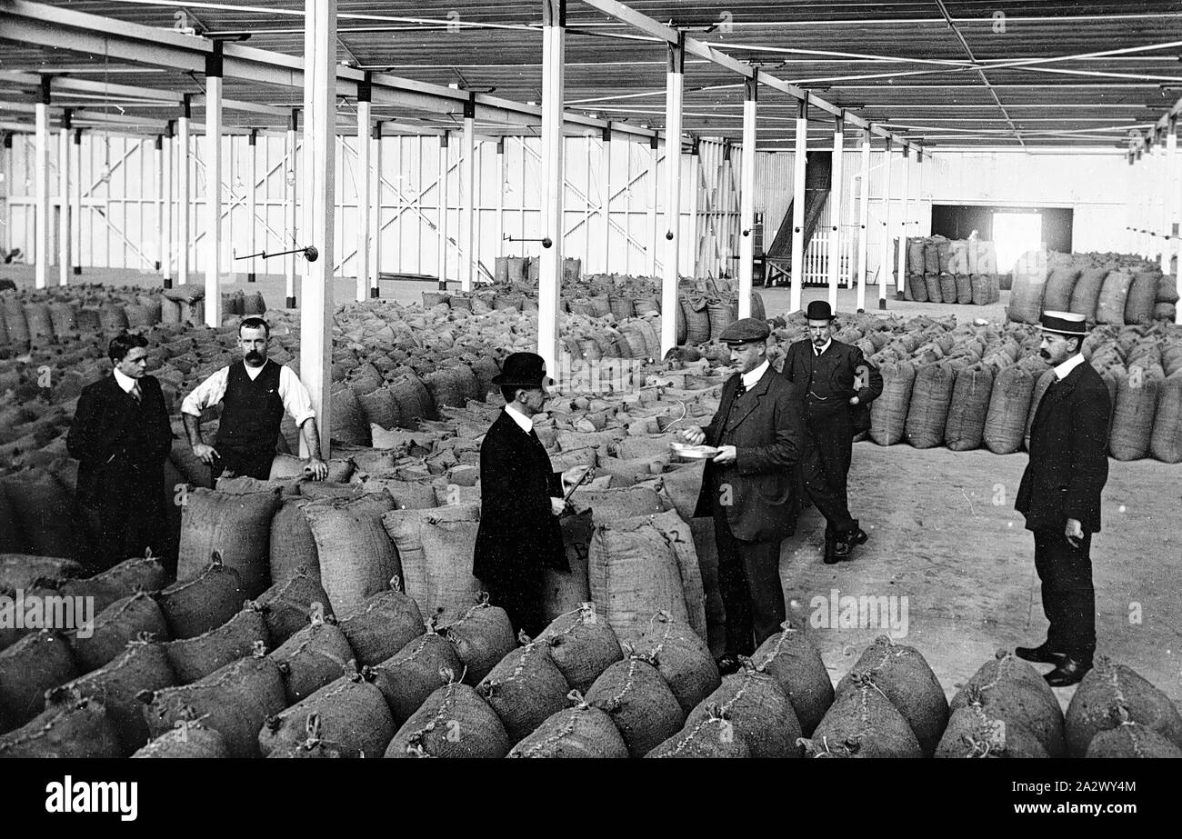 Victoria store hi-res stock photography and images - Alamy