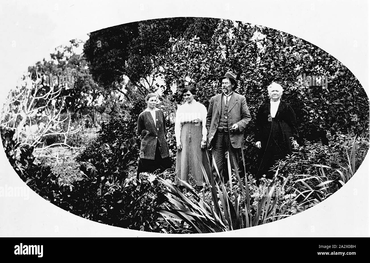 Negative - Batson Family at Boxdale Farm, Nhill, Victoria, 1920 ...