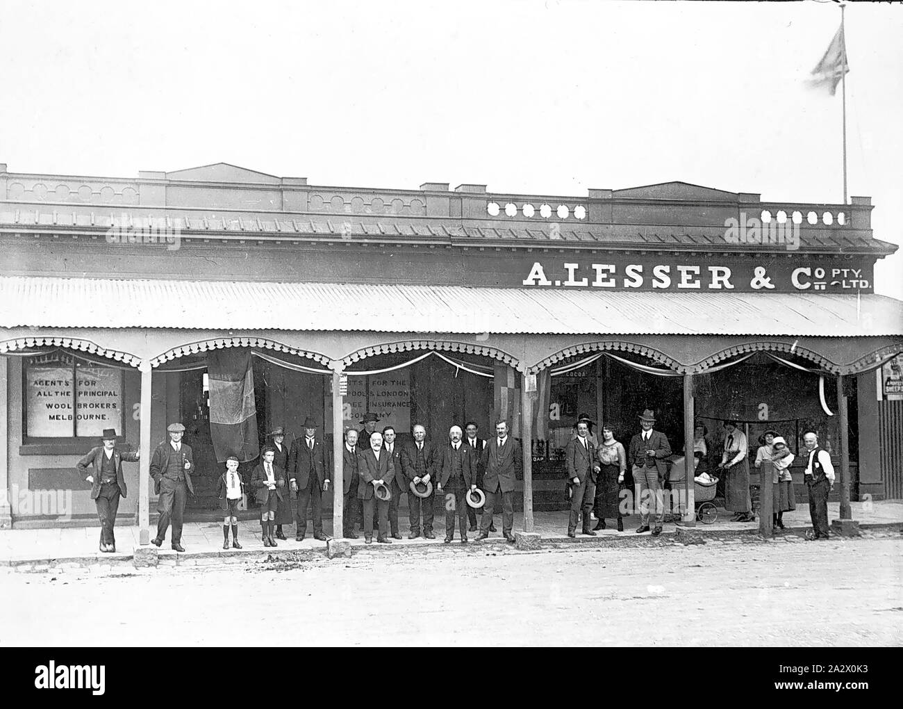 Negative - Coleraine, Victoria, 1922, A group at the 'Back to Coleraine ...