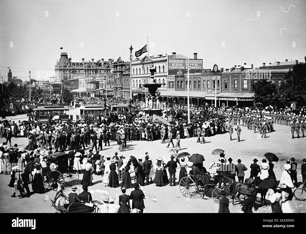 Negative - View Point, Bendigo, Victoria, 1902, People watching a ...