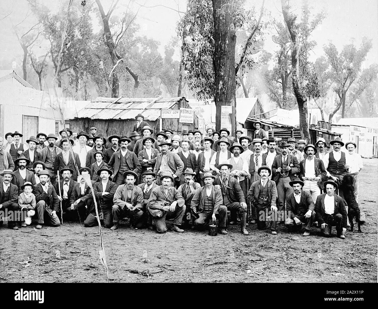 Sharebroker hi-res stock photography and images - Alamy