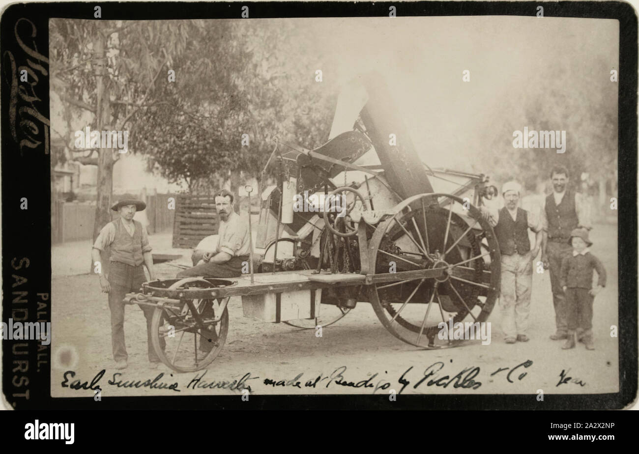 Early sunshine harvester hi-res stock photography and images - Alamy