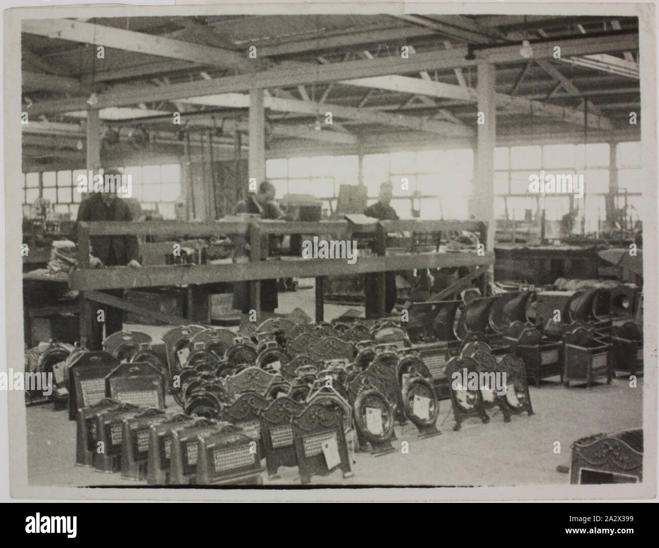 1920s factory hi-res stock photography and images - Alamy
