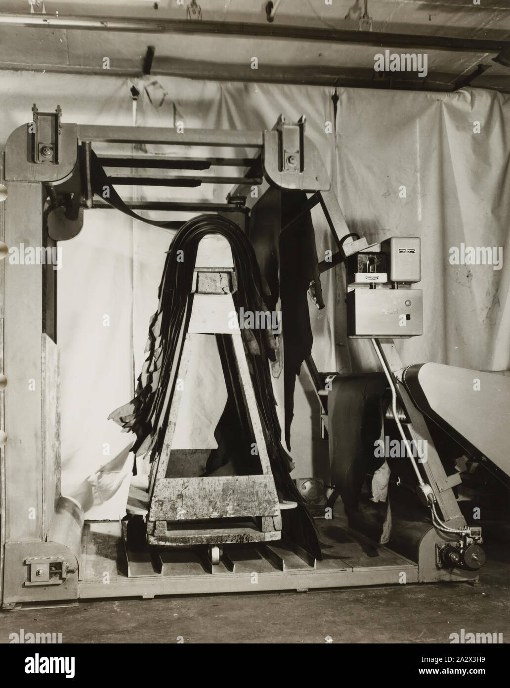 Photograph - Interior of Tanning Factory, Waukegan, Illinois, United ...
