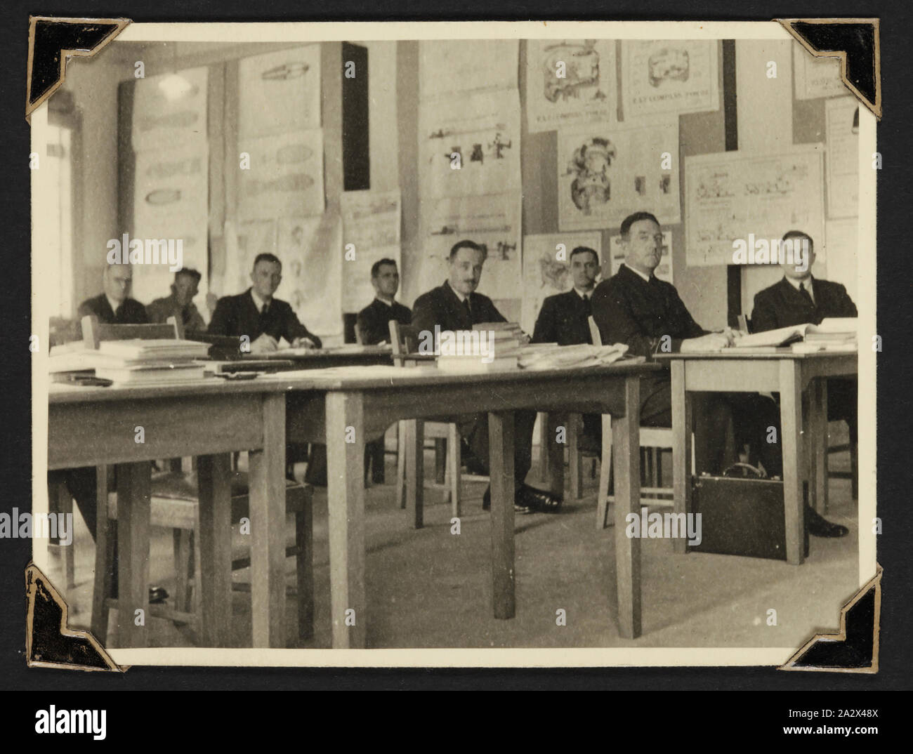Photograph - 'No. 17 Intelligence Officers' Course, Melbourne ...