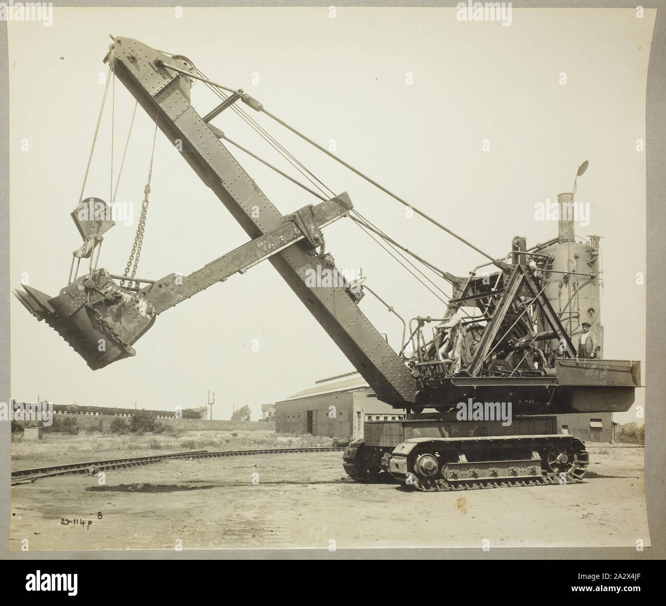 Photograph - Ruston & Hornsby, Crawler-Mounted Steam Shovel, Lincoln ...