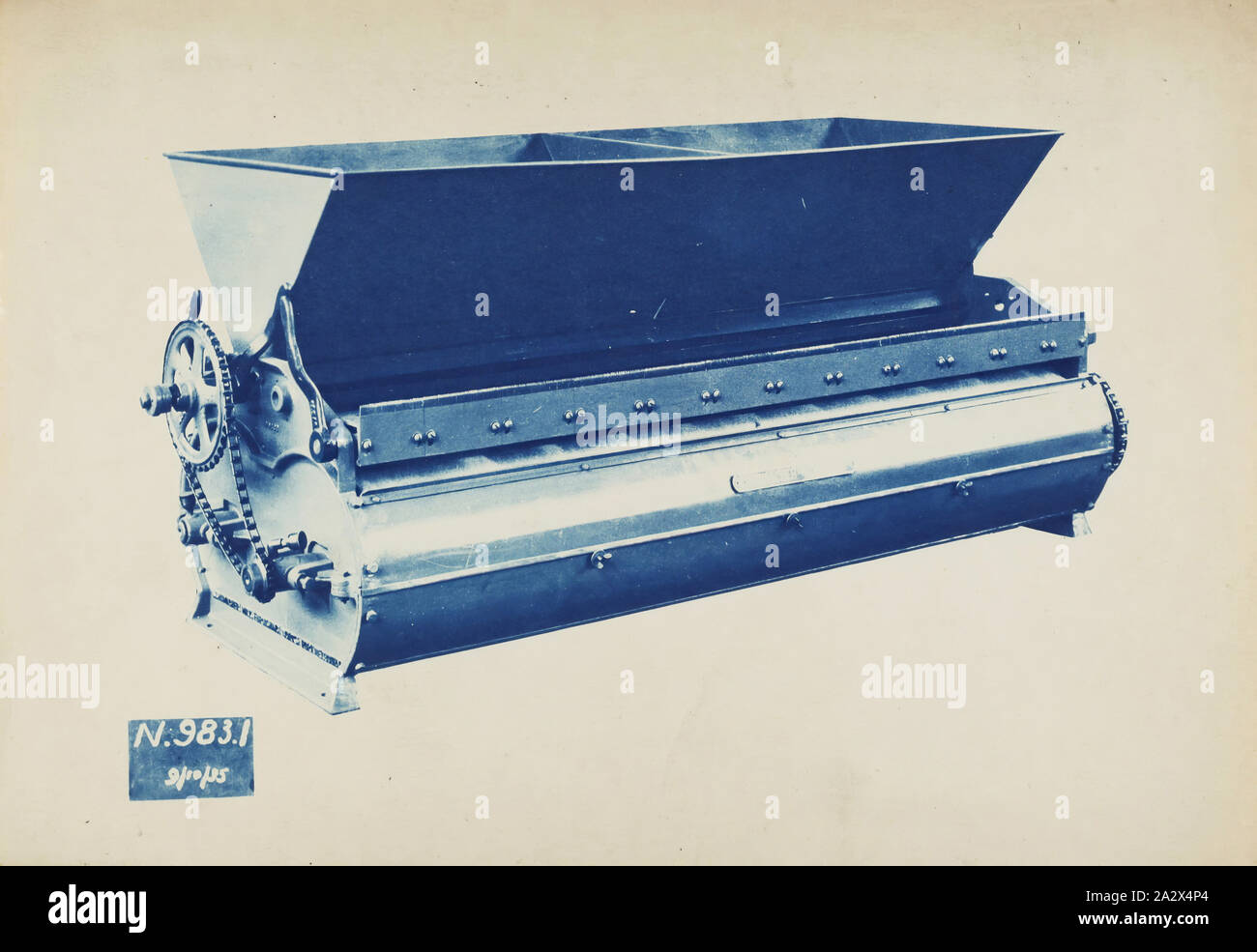 Tobacco brush hi-res stock photography and images - Alamy