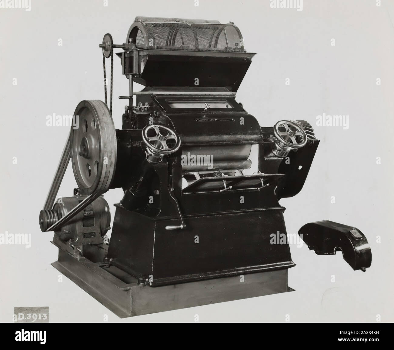 Diagonal roller mill machine hi-res stock photography and images - Alamy