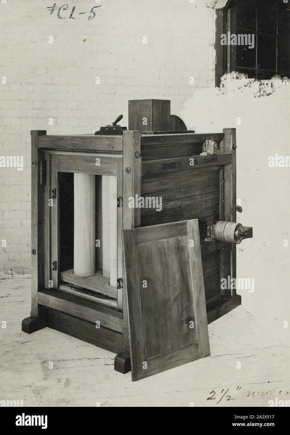 Dustless sack cleaning machine hi-res stock photography and images - Alamy