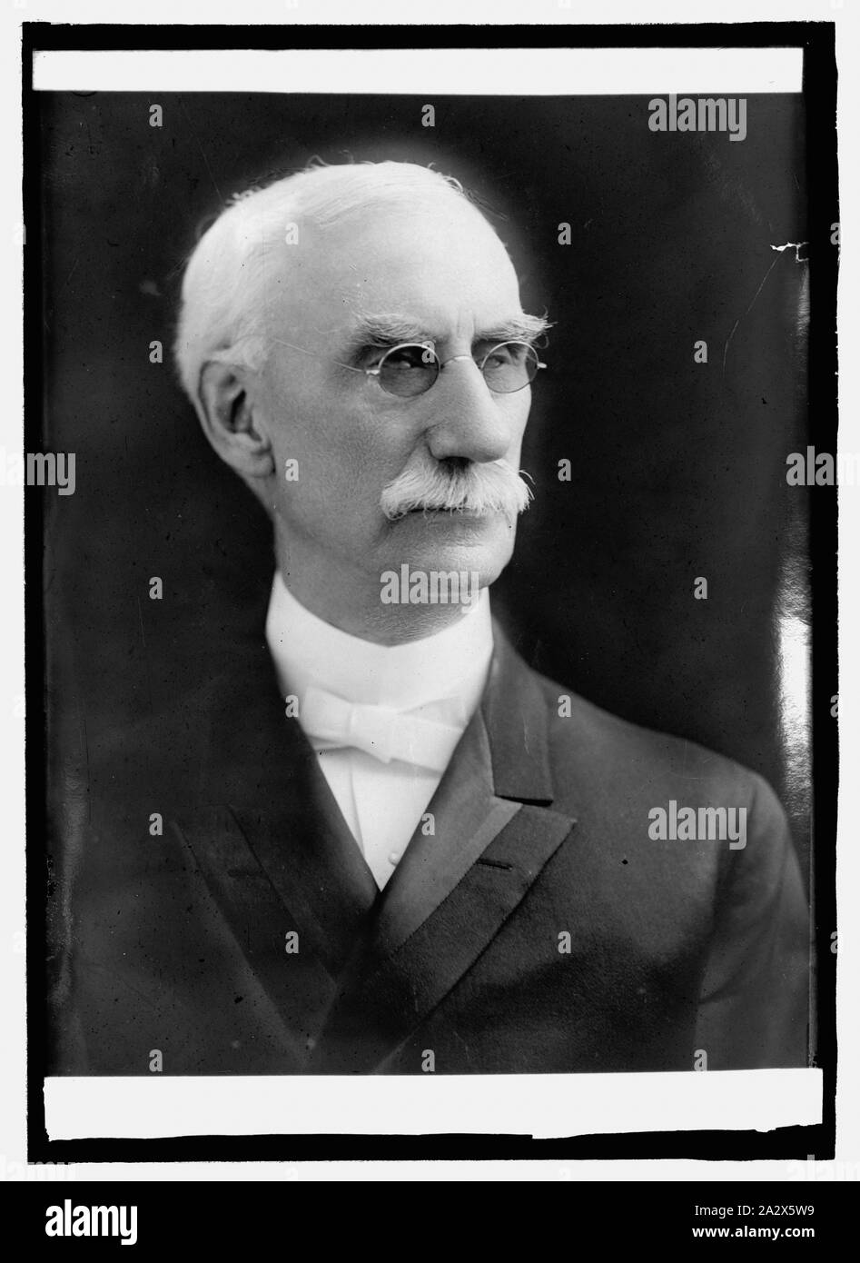 Congress chaplain hi-res stock photography and images - Alamy