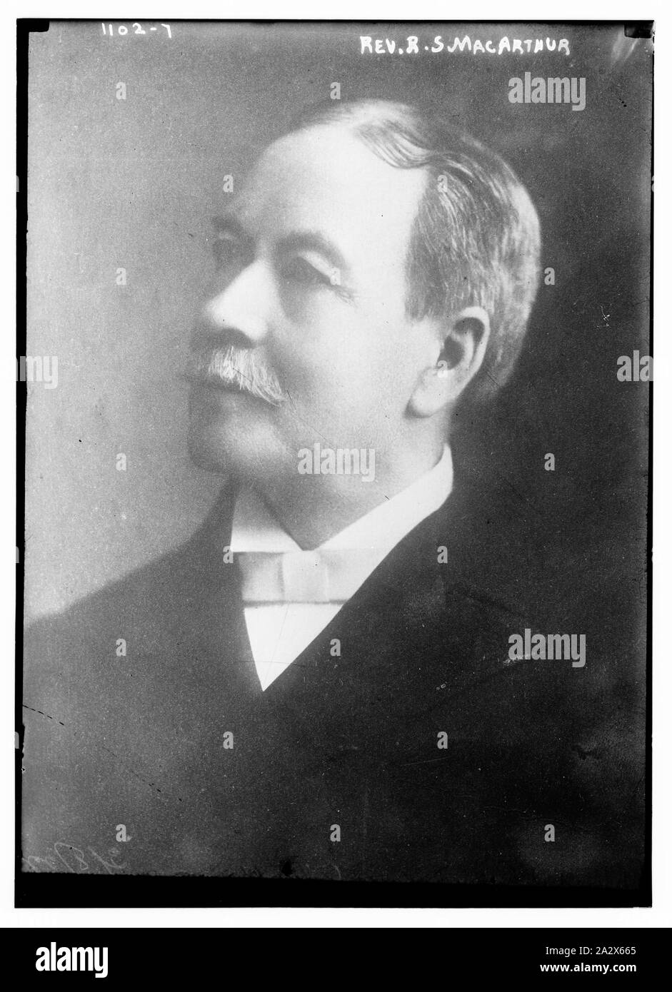 See macarthur Cut Out Stock Images & Pictures - Alamy