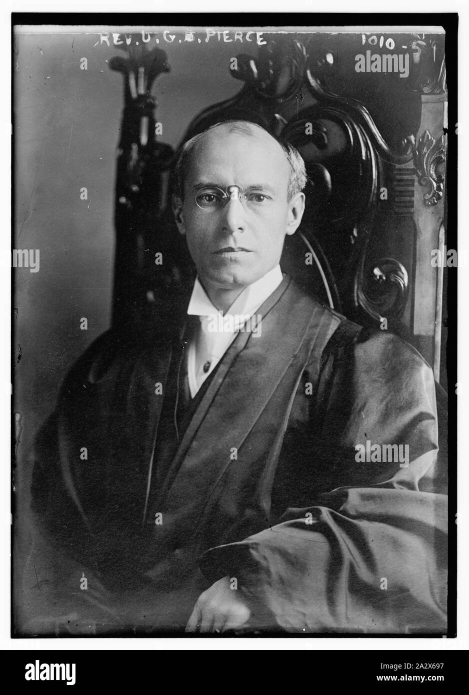 Pierce b hi-res stock photography and images - Alamy