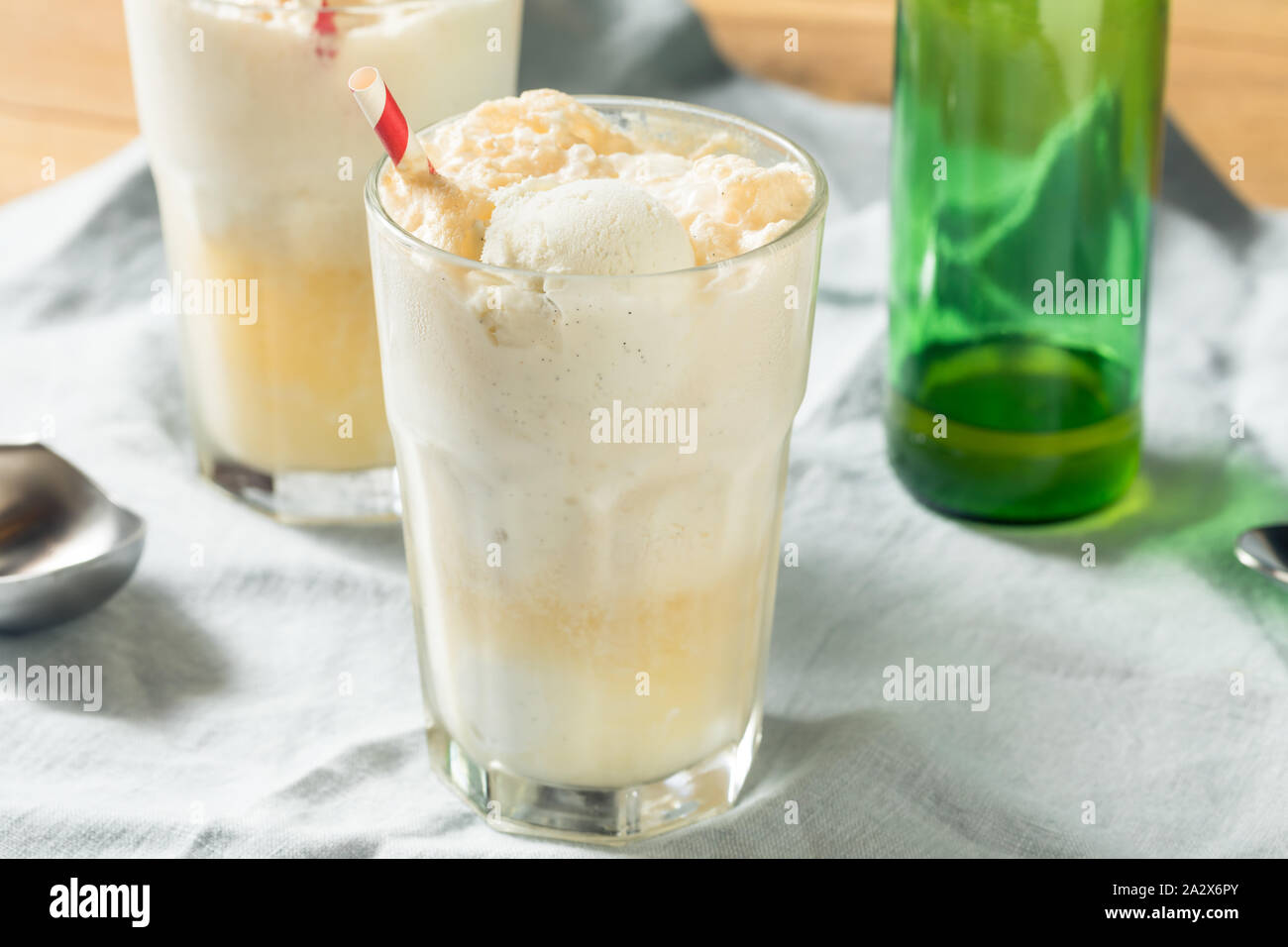 Homemade Ginger Beer Boston Cooler with Ice Cream Stock Photo - Alamy
