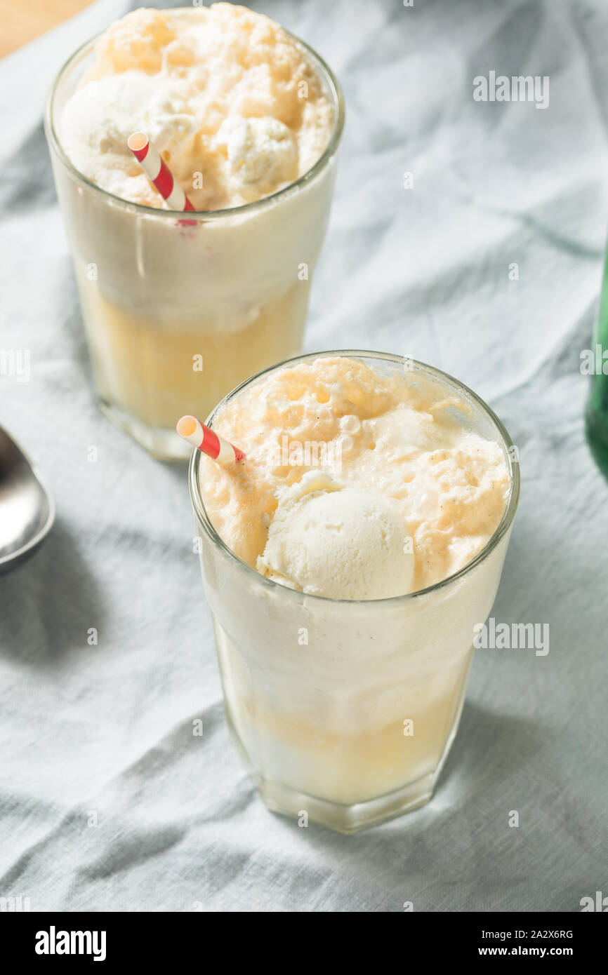 Ginger beer float hi-res stock photography and images - Alamy