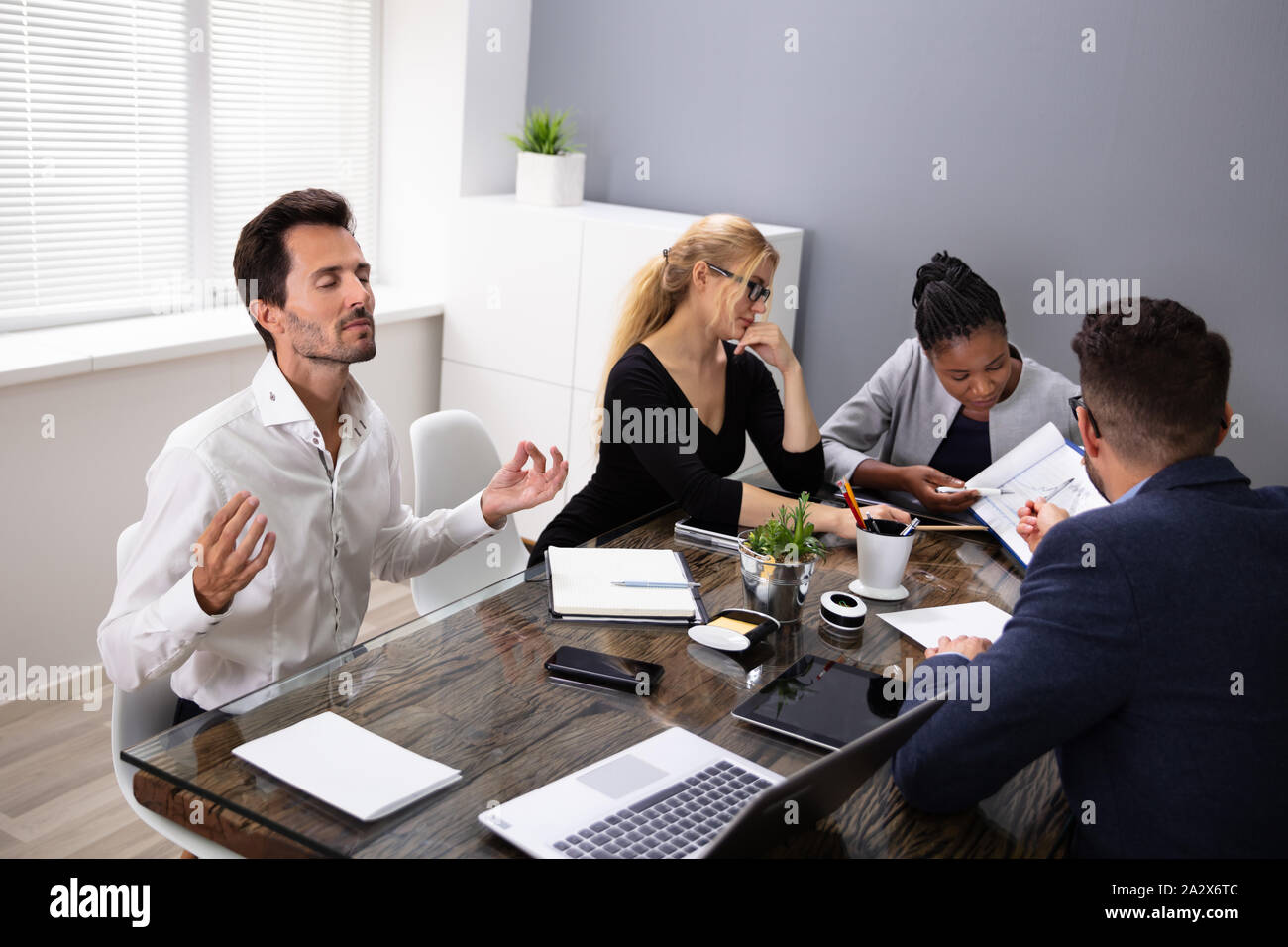 Worker motivation hi-res stock photography and images - Alamy