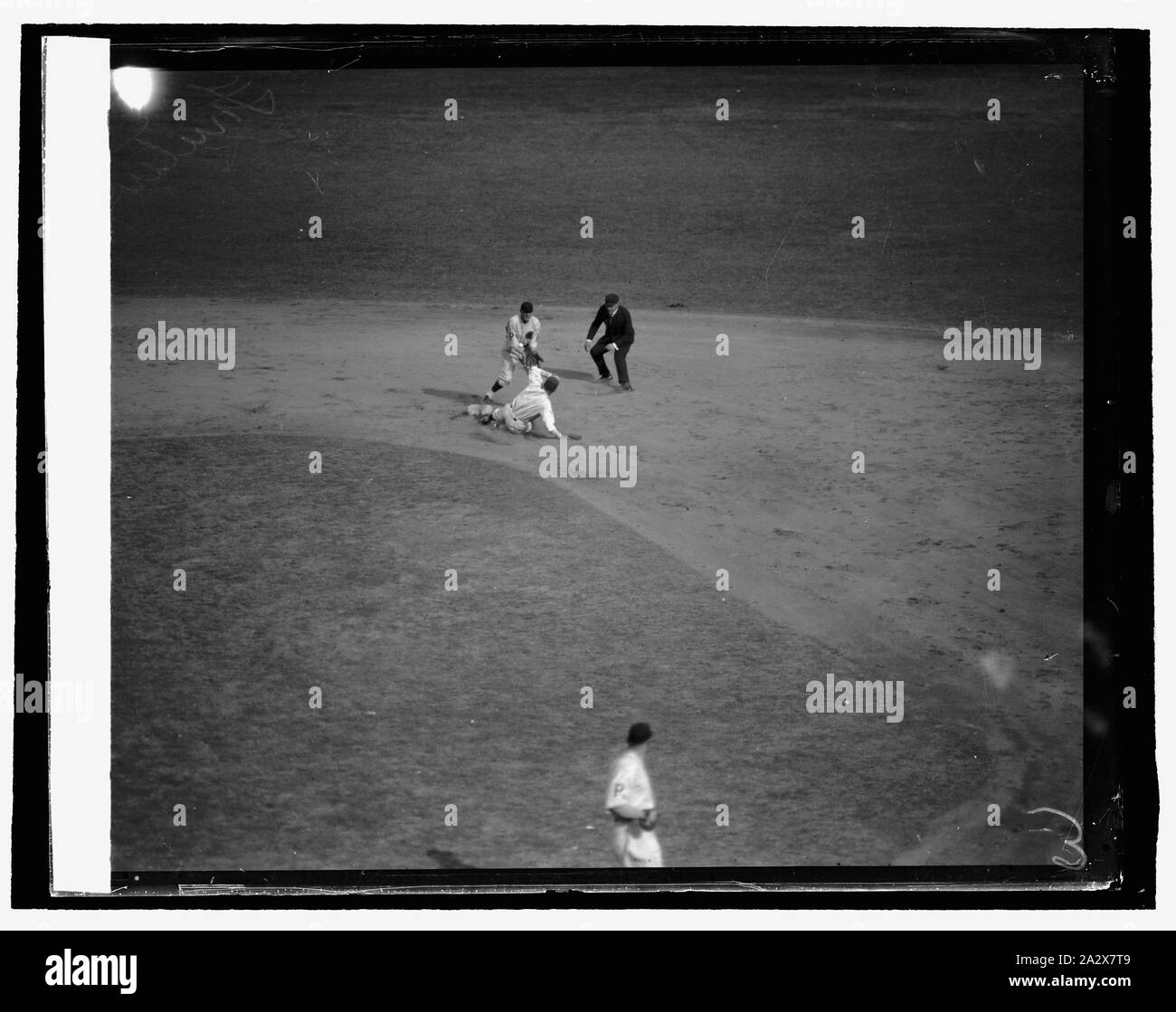 2nd base hi-res stock photography and images - Alamy