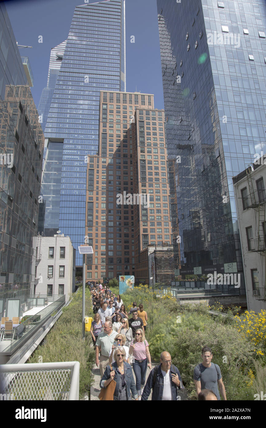 High line art hi-res stock photography and images - Alamy