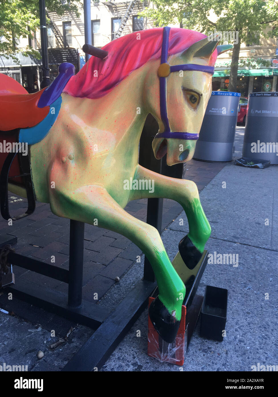 Coin operated ride hi-res stock photography and images - Alamy