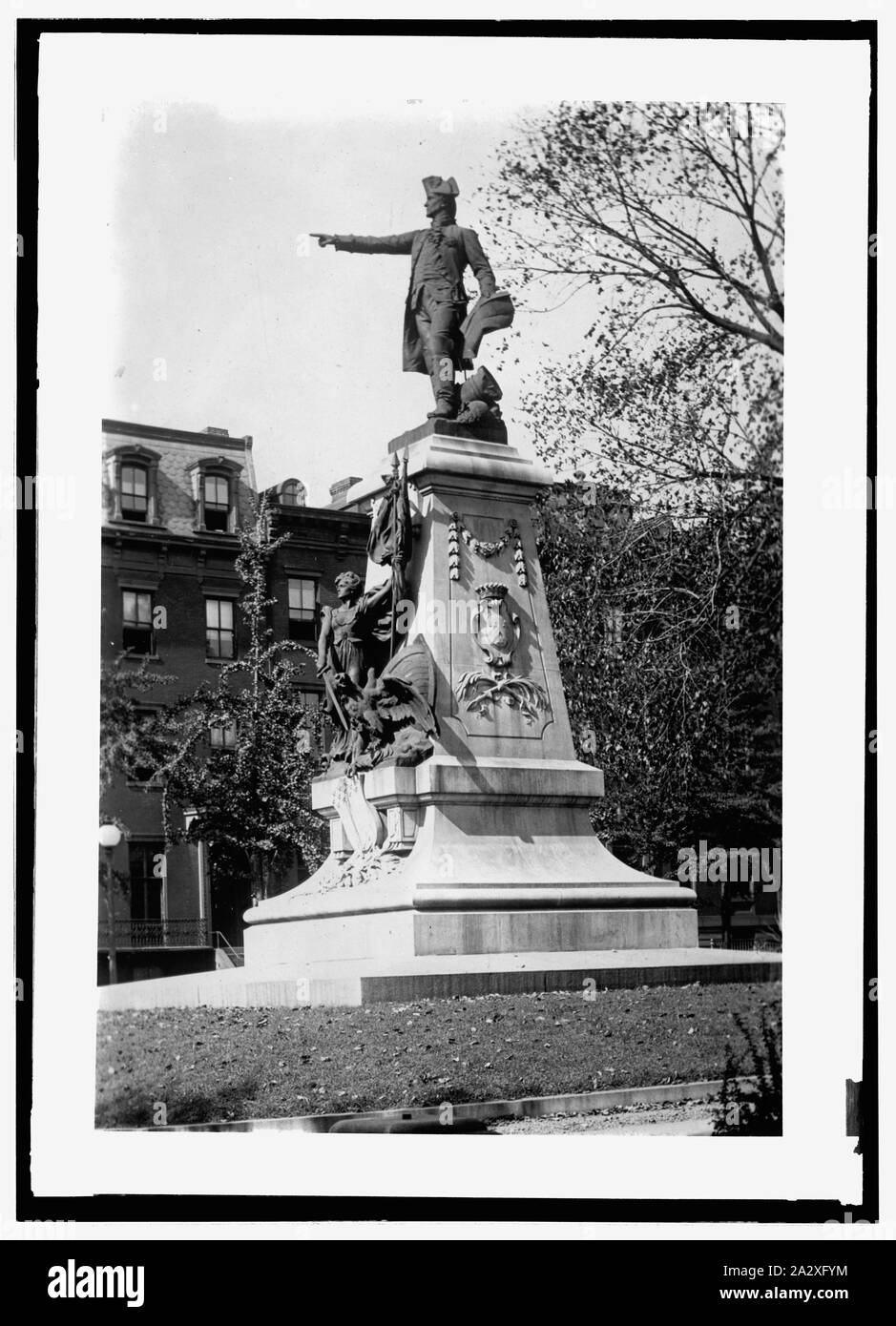 Rochambeau statue hi-res stock photography and images - Alamy