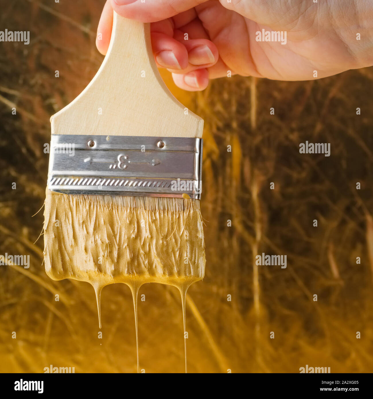 Gold paint splash hi-res stock photography and images - Alamy