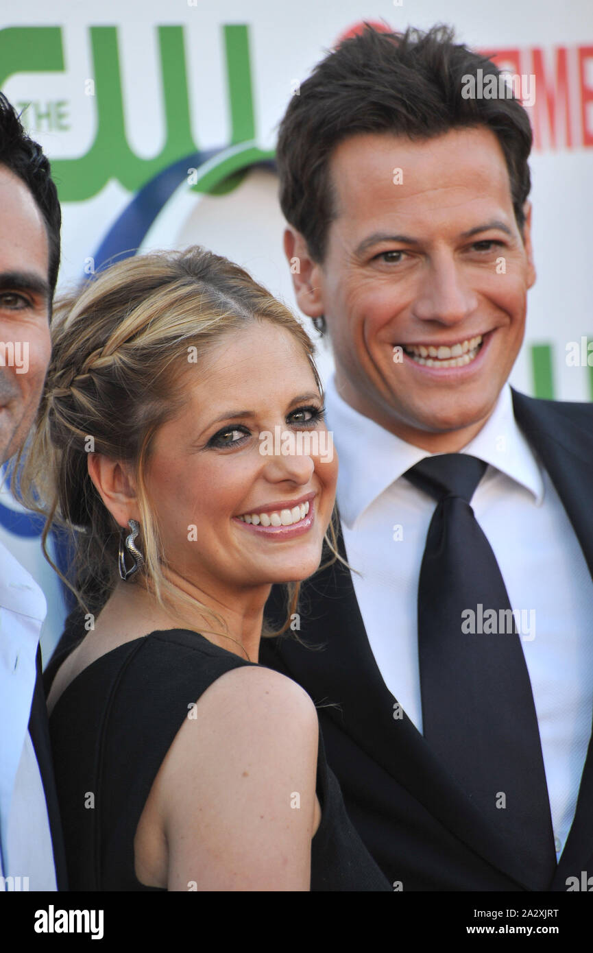 Sarah michelle gellar ioan gruffudd hi-res stock photography and images ...