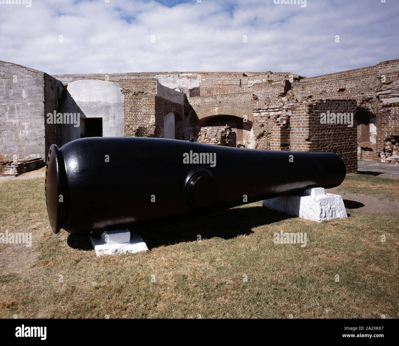 Rodman gun hi-res stock photography and images - Alamy