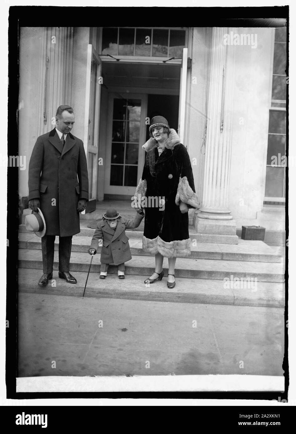 Roland Robbins, Joe Mendi & Gertrude Bauman, 12/14/25 Stock Photo - Alamy