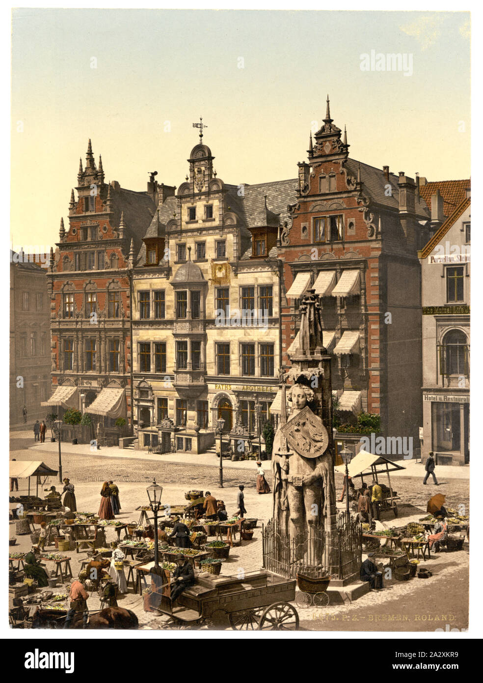 Early 15th century statue Cut Out Stock Images & Pictures - Alamy