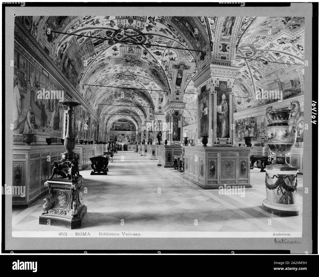 Biblioteca vaticana hi-res stock photography and images - Alamy