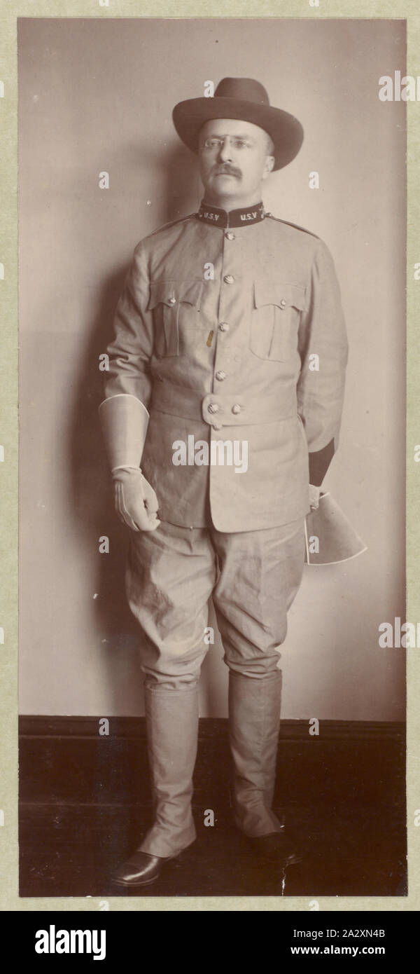 Spanish american war uniform hi-res stock photography and images - Alamy