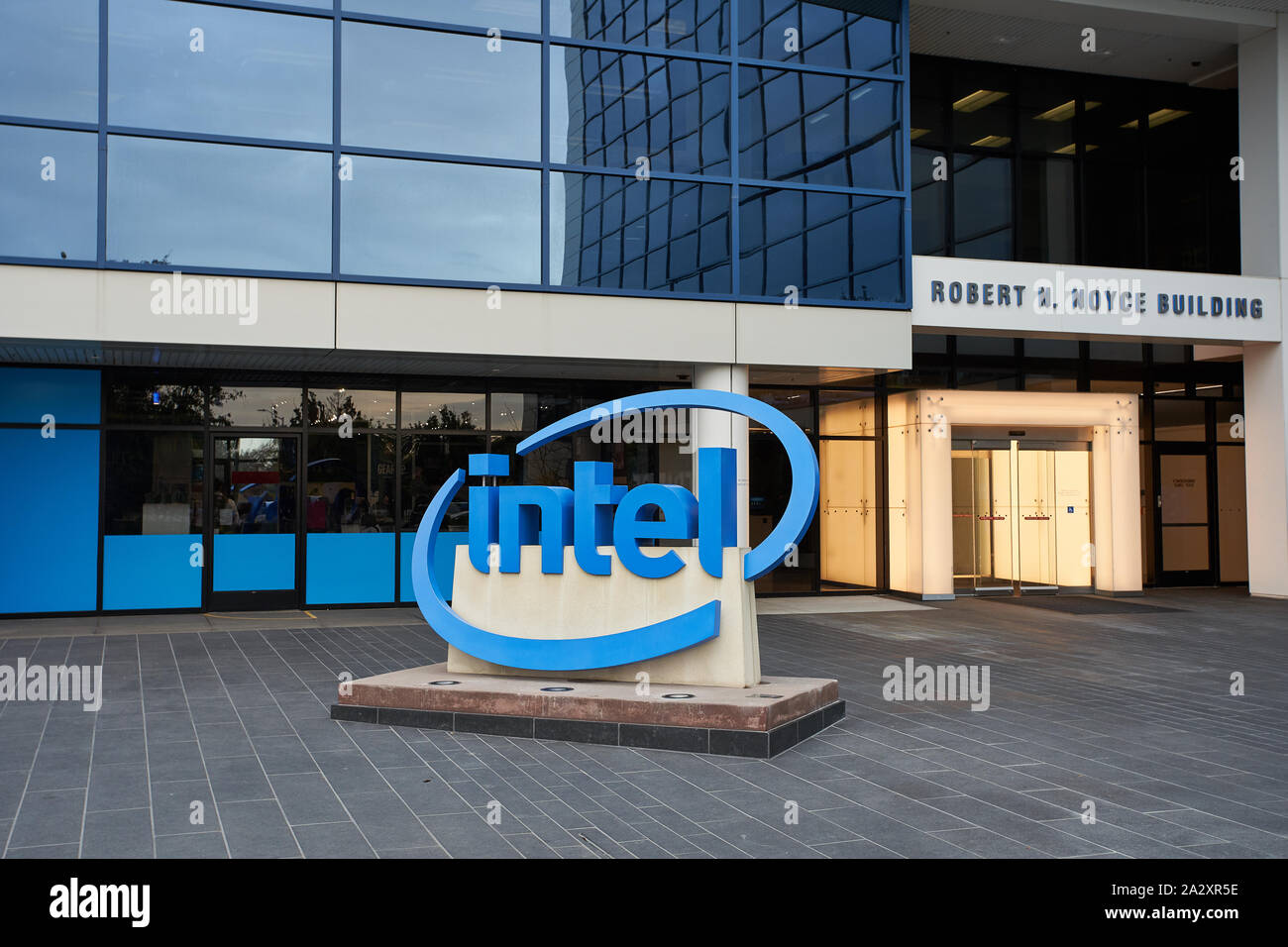 The headquarters of intel hi-res stock photography and images - Alamy
