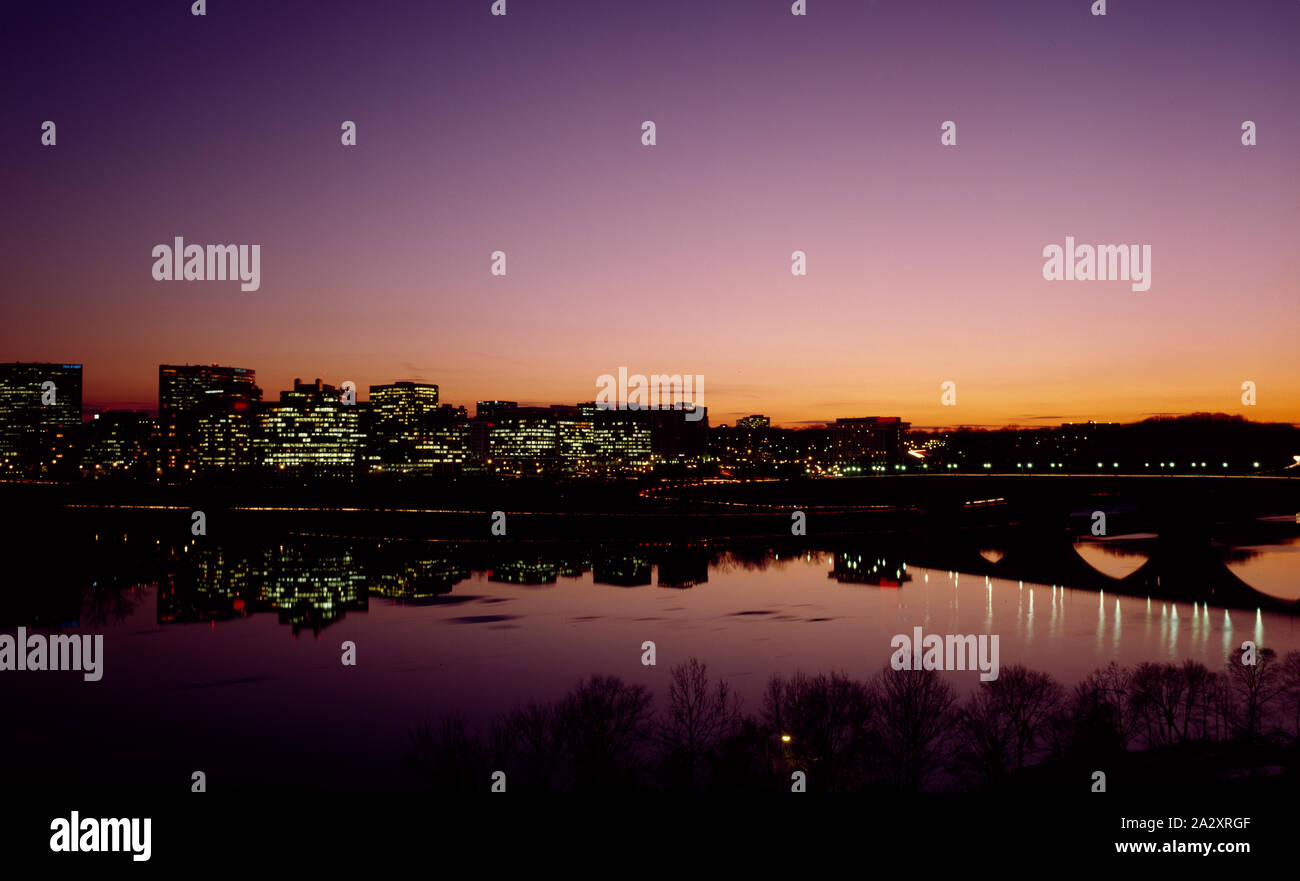 The skyline of rosslyn hi-res stock photography and images - Alamy