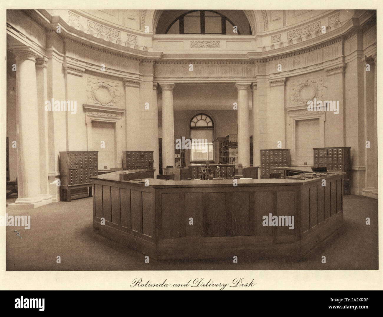 Delivery features hi-res stock photography and images - Alamy