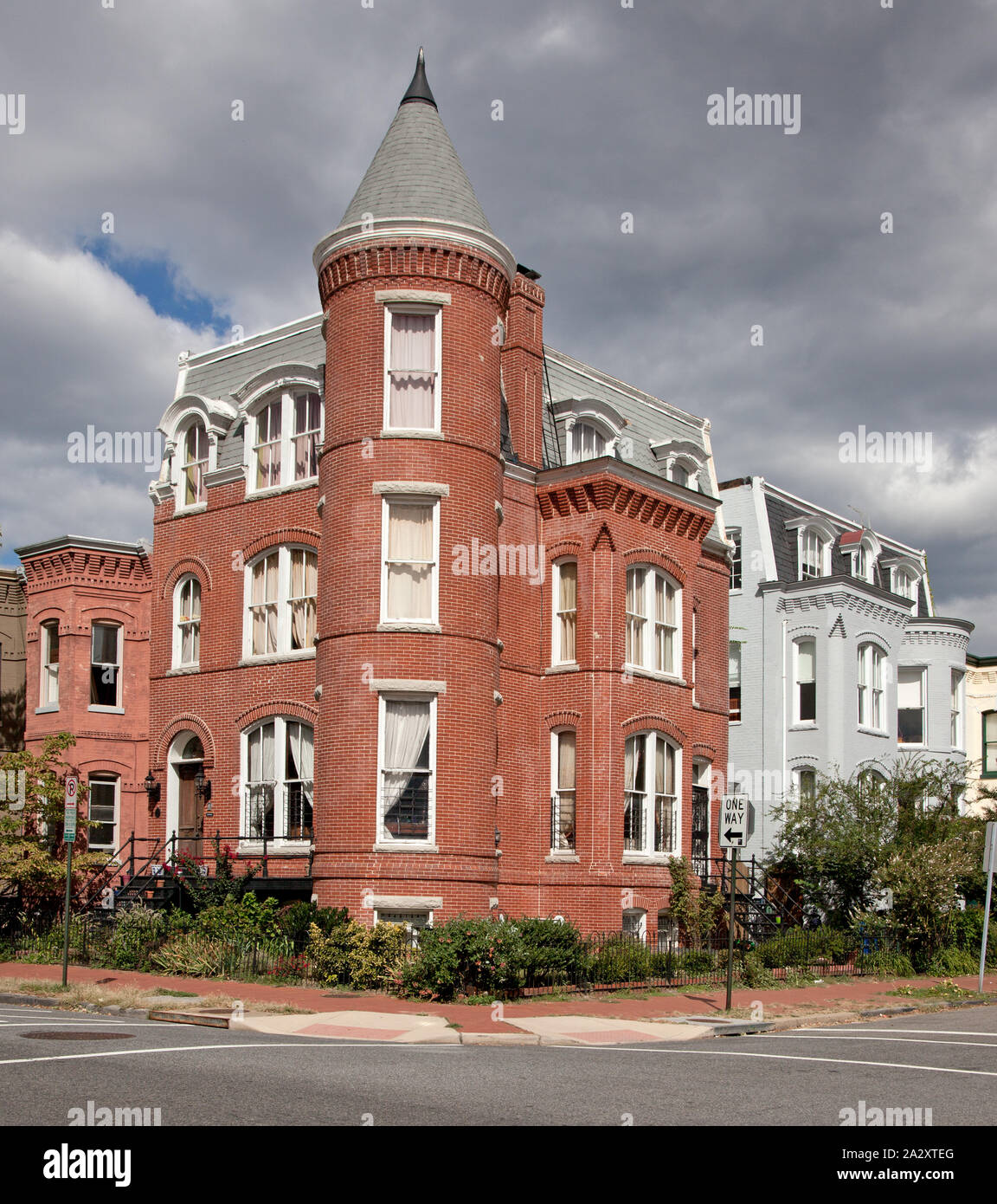 Row house washington hi-res stock photography and images - Alamy