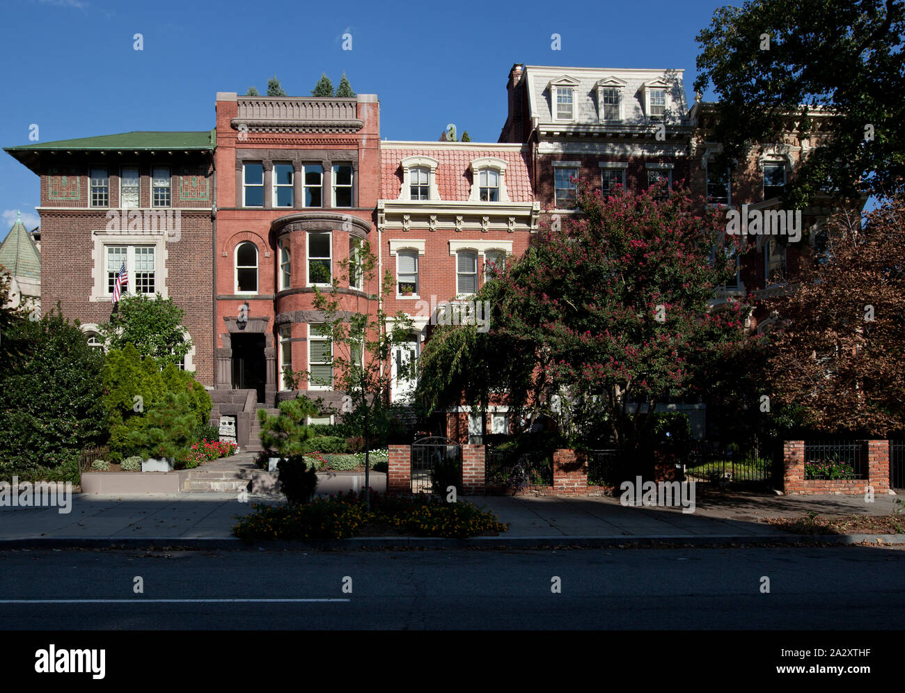Washington dc row houses street hi-res stock photography and images - Alamy