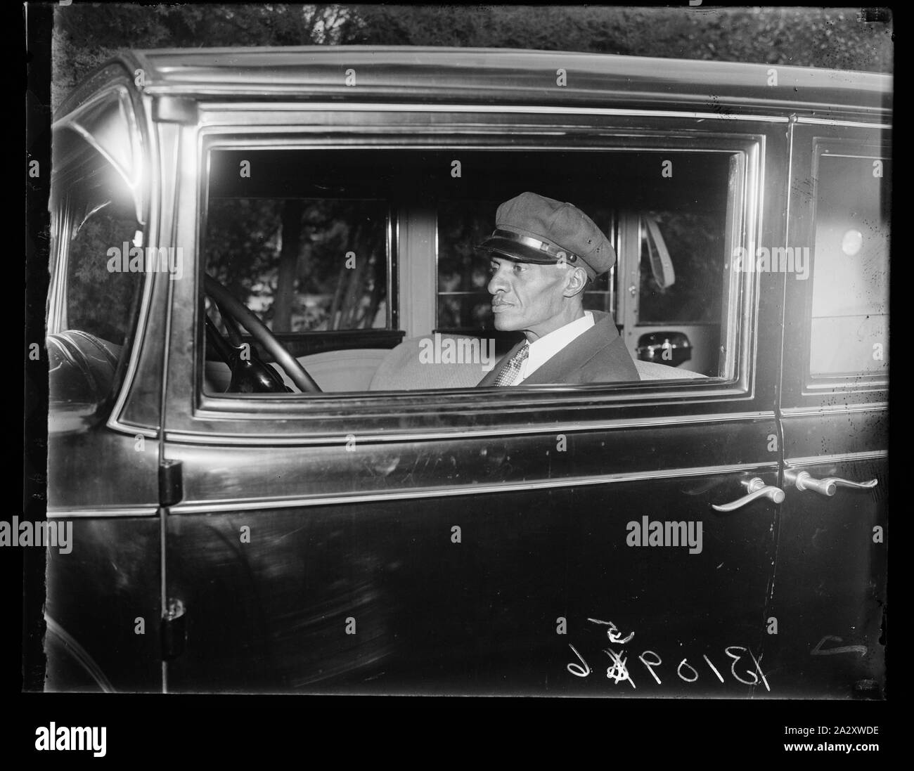 Chauffer hi-res stock photography and images - Alamy