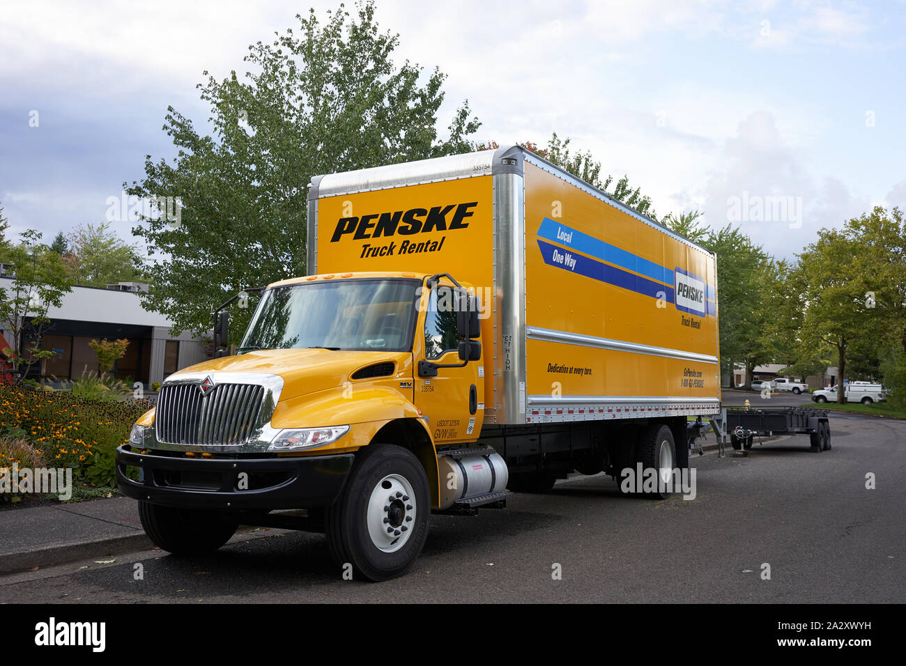 Truck rental hi-res stock photography and images - Alamy